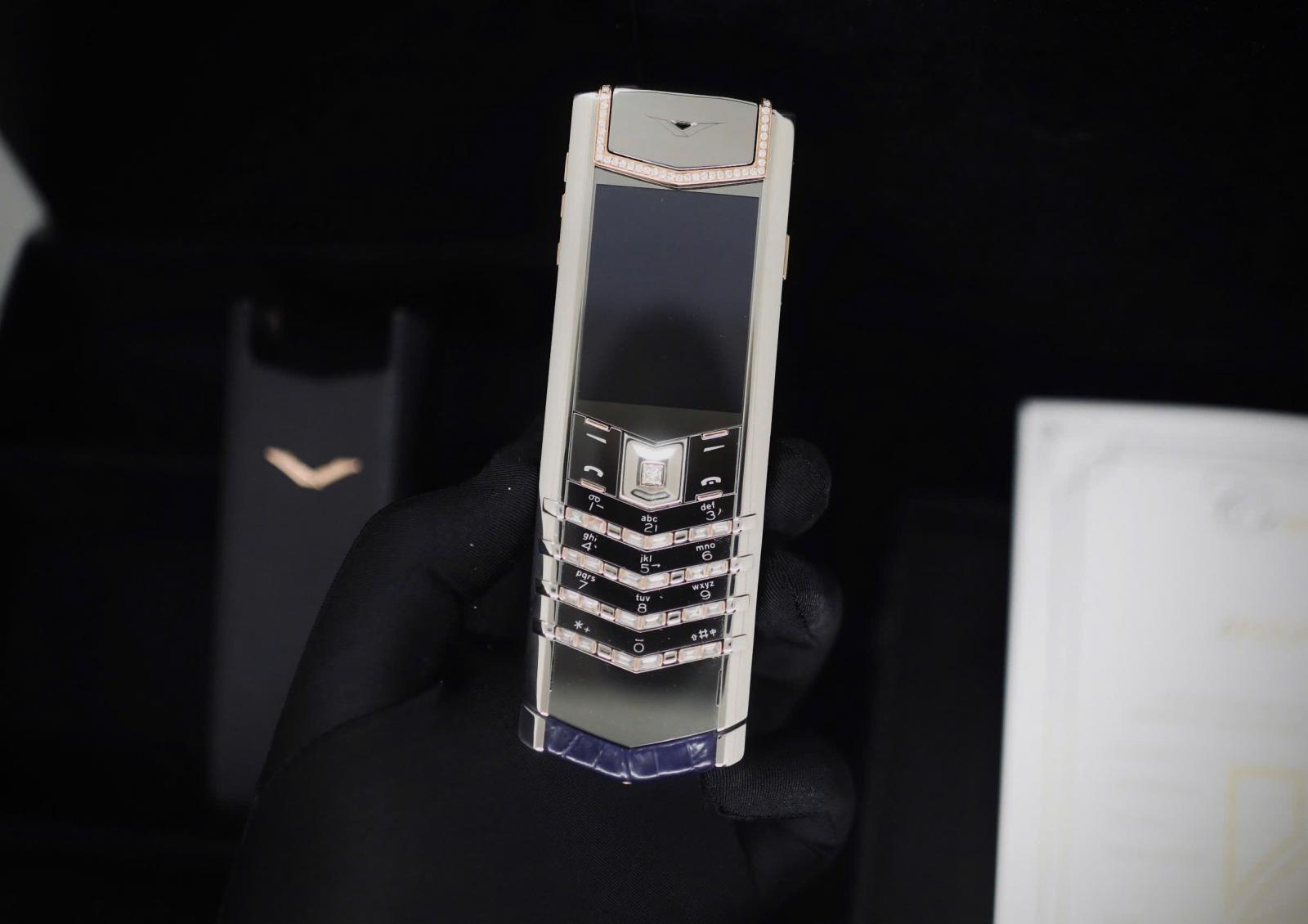 VERTU SIGNATURE S SILVER BLUE ALLIGATOR DIAMOND