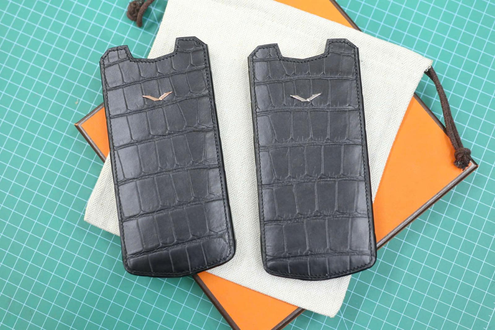 Bao da Vertu Agent Q da cá sấu